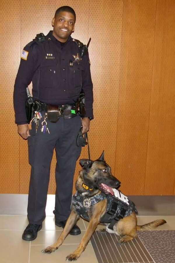 Illinois Cop Proudly Shows Off K9 Partner's Special Talent – Top Dog Tips