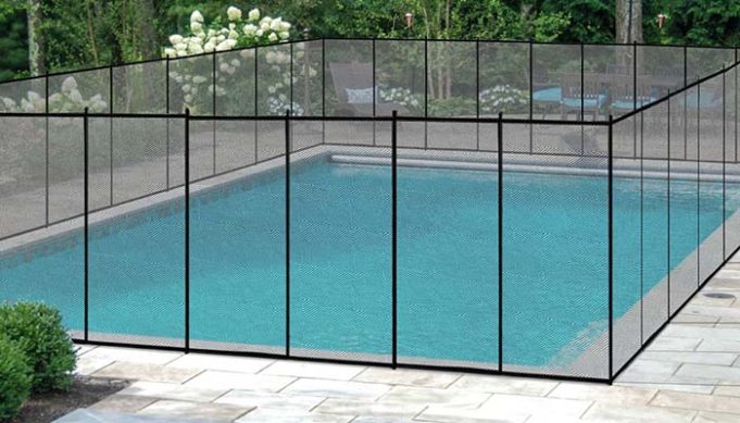 Top 5 Best Pool Fences for Dogs – Top Dog Tips
